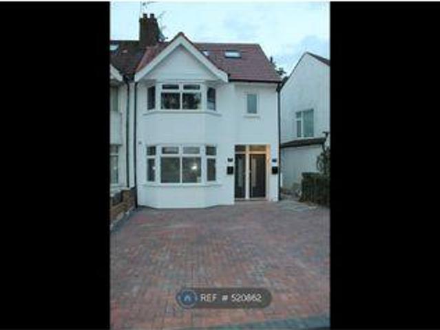 2 Bedrooms Flat for rent in Renters Avenue, London NW4