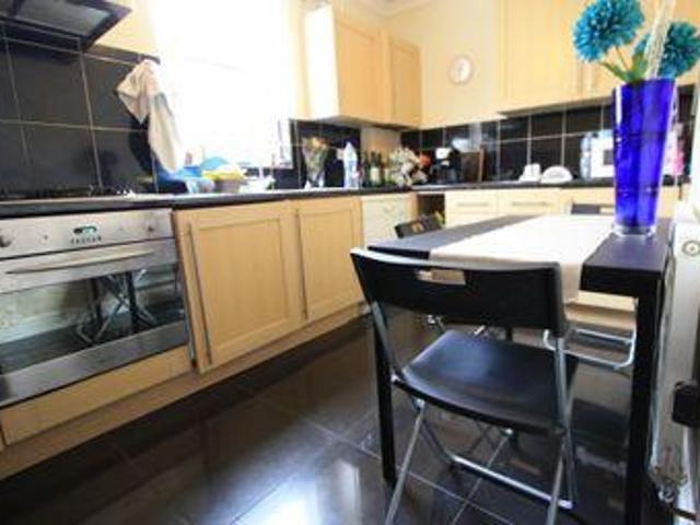 2 Bedrooms Flat for rent in Replingham, Southfields SW18