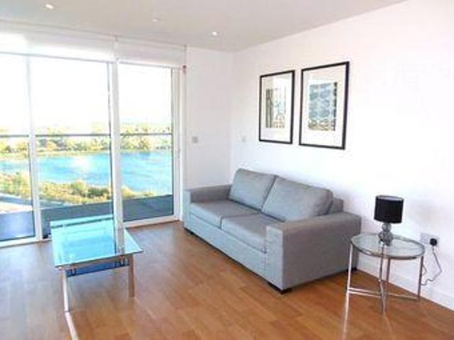 2 Bedrooms Flat for rent in Residence Tower, Woodberry Grove, London N4