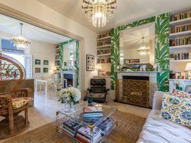 2 Bedrooms Flat for rent in Rhondda Grove, Mile End, London E3