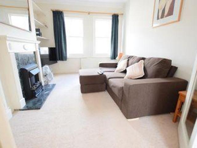 2 Bedrooms Flat for rent in Rita Road, London SW8