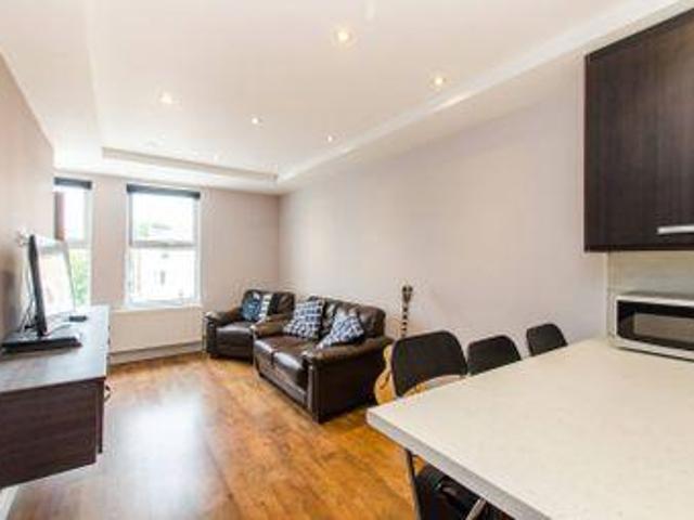 2 Bedrooms Flat for rent in Ritherdon Road, Balham SW17