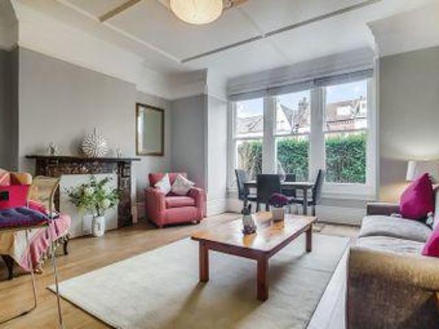 2 Bedrooms Flat for rent in Ritherdon Road, London SW17