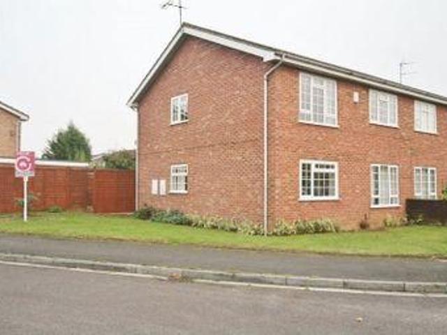 2 Bedrooms Flat for rent in Riverview Way, Cheltenham GL51