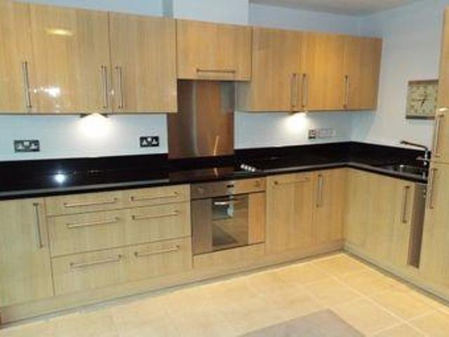 2 Bedrooms Flat for rent in River Crescent, Waterside Way NG2