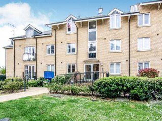 2 Bedrooms Flat for rent in River View, Shefford SG17