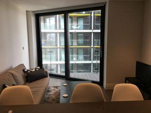 2 Bedrooms Flat for rent in Riverlight Quay, London SW11