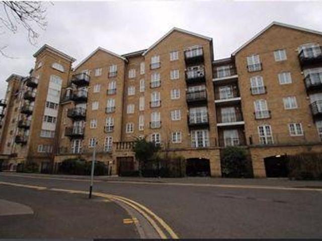 2 Bedrooms Flat for rent in Riverside House, Fobney Street, Reading, Town Centre, Central, Oracle RG1