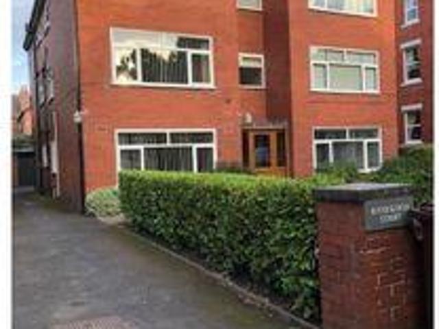 2 Bedrooms Flat for rent in Riversleigh Court, Lytham St. Annes FY8
