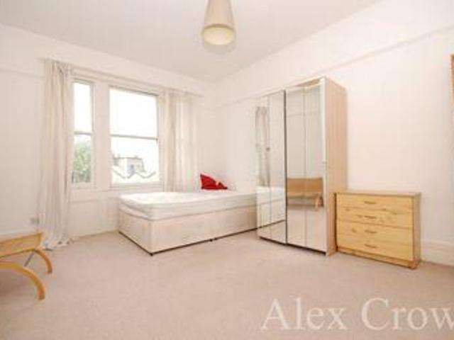 2 Bedrooms Flat for rent in Ribblesdale Road, London N8
