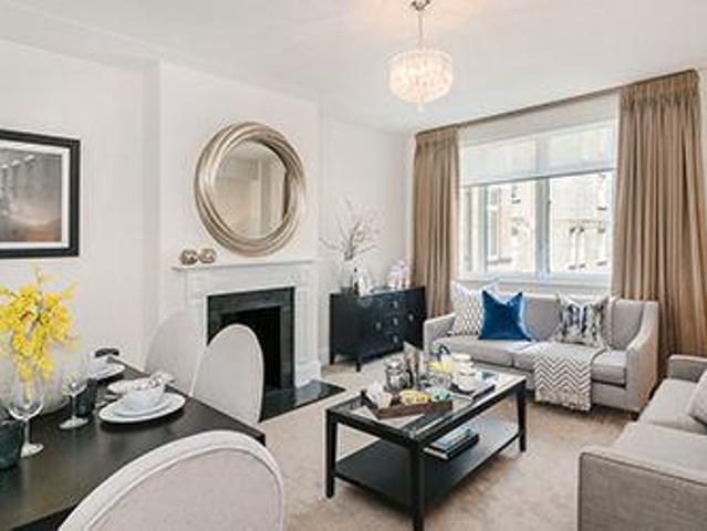 2 Bedrooms Flat for rent in Richmond Court, Sloane Street, Knightsbridge SW1X