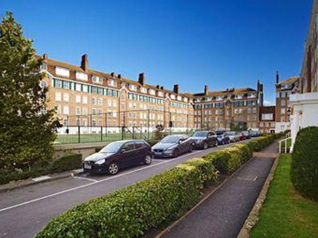2 Bedrooms Flat for rent in Richmond Hill Court, Richmond Hill, Richmond TW10