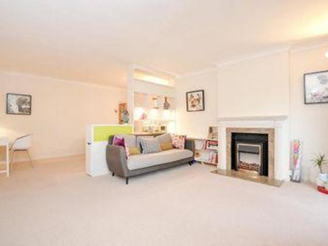 2 Bedrooms Flat for rent in Richmond, Surrey TW9
