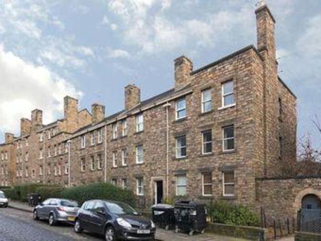 2 Bedrooms Flat for rent in Richmond Place, Edinburgh EH8