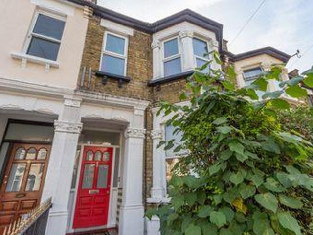 2 Bedrooms Flat for rent in Richmond Road, London E11