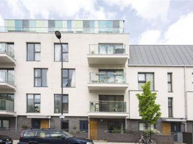 2 Bedrooms Flat for rent in Richmond Road, London E8