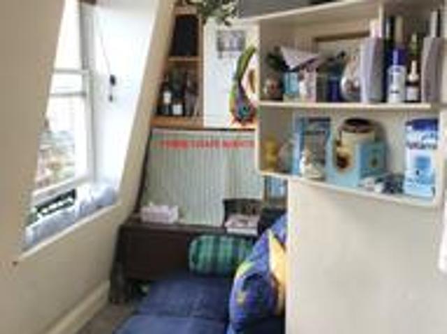 2 Bedrooms Flat for rent in Richmond Road, London E8