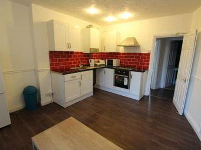2 Bedrooms Flat for rent in Richmond Road, Roath, Cardiff CF24