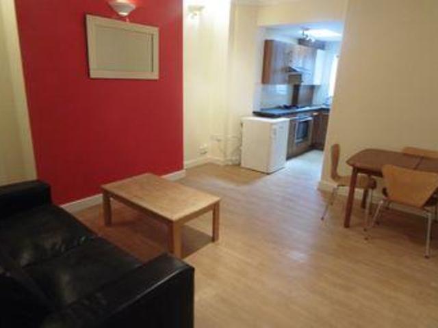 2 Bedrooms Flat for rent in Richmond Road, Roath, Cardiff CF24