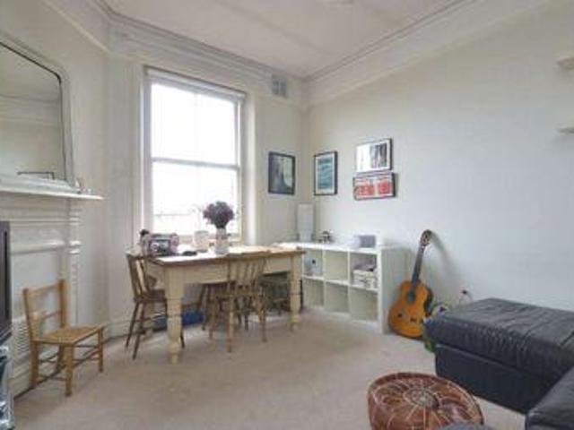 2 Bedrooms Flat for rent in Richmond Way, London W12