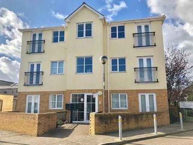2 Bedrooms Flat for rent in Richards Terrace, Roath, Cardiff CF24