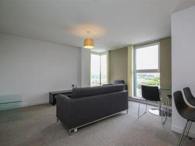2 Bedrooms Flat for rent in Ridgway Street, Manchester M4