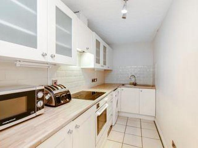 2 Bedrooms Flat for rent in Riddell Court, Albany Road SE5