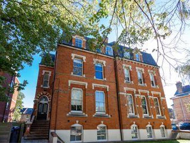2 Bedrooms Flat for rent in Ridings House, 66 68 Alma Road, Windsor SL4
