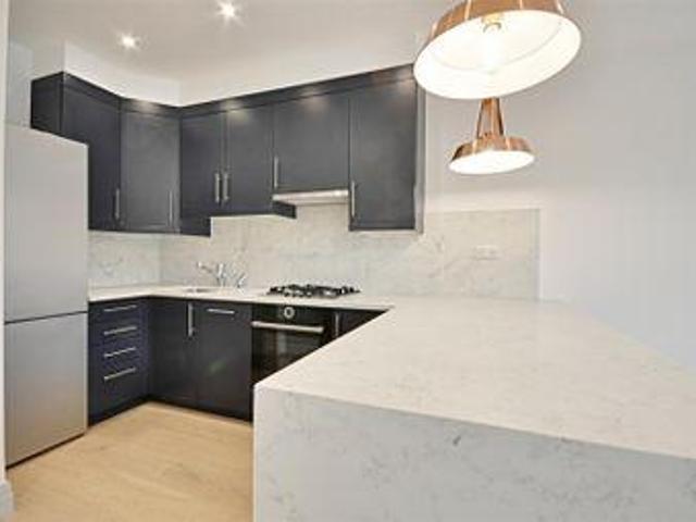 2 Bedrooms Flat for rent in Ripley Villas, Castlebar Road, London W5