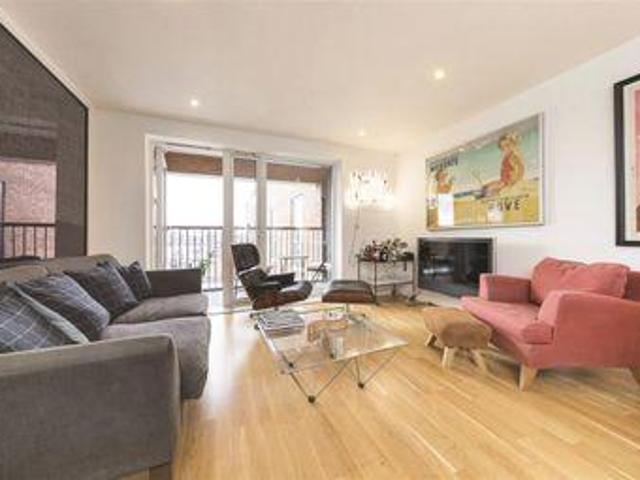 2 Bedrooms Flat for rent in Rutherford House, Battersea Park Road SW11
