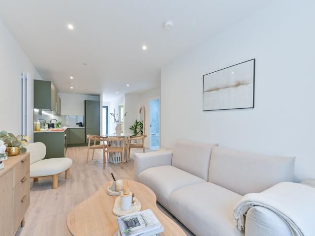 2 Bedrooms Flat for Rent in Rufus Lodge | Foxtons