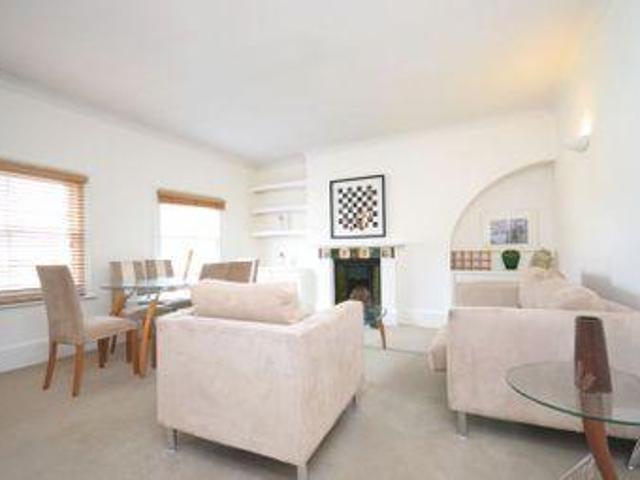 2 Bedrooms Flat for rent in Rusham Road, London SW12