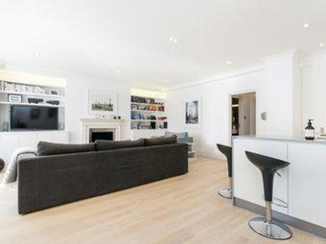 2 Bedrooms Flat for rent in Russell Road, London W14