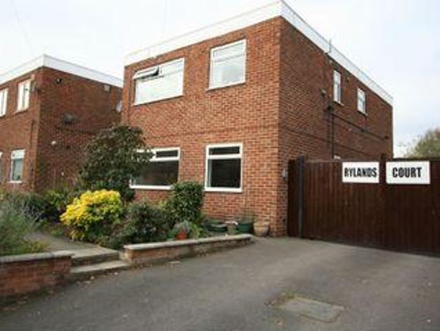 2 Bedrooms Flat for rent in Rylands Court, Barton Street, Beeston, Nottingham NG9
