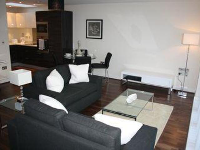 2 Bedrooms Flat for rent in Rylston Road, London SW6