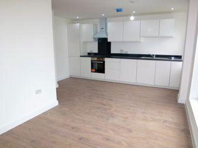 2 Bedrooms Flat for rent in Wote Street, Basingstoke RG21