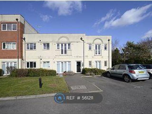 2 Bedrooms Flat for rent in Wolf Lane, Windsor SL4