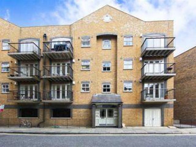 2 Bedrooms Flat for rent in Wolseley Street, London SE1