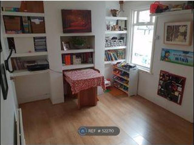 2 Bedrooms Flat for rent in Wolseley Road, London E7