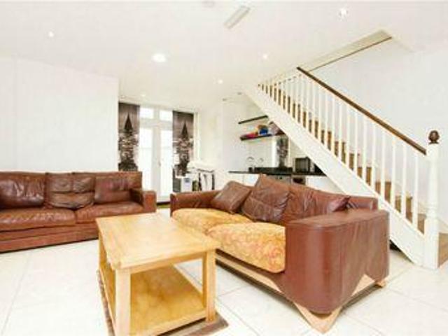 2 Bedrooms Flat for rent in Wolverton Gardens, London W6