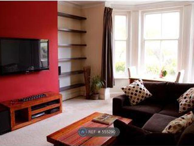 2 Bedrooms Flat for rent in Wood Street, London EN5