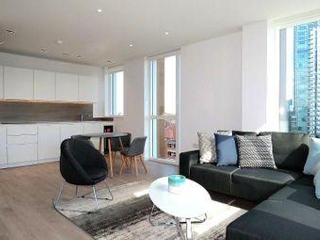 2 Bedrooms Flat for rent in Woodberry Down, London N4