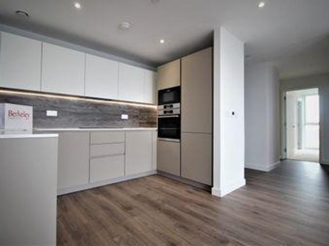 2 Bedrooms Flat for rent in Woodberry Downs, Finsbury Park N4