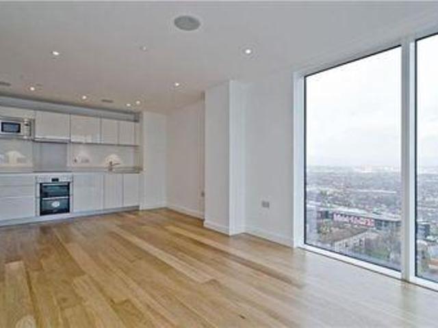 2 Bedrooms Flat for rent in Woodberry Grove, London N4