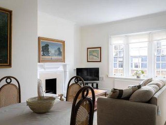 2 Bedrooms Flat for rent in Woodfall Street, Chelsea SW3