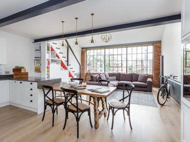 2 Bedrooms Flat for rent in Woodfield Road, London W9