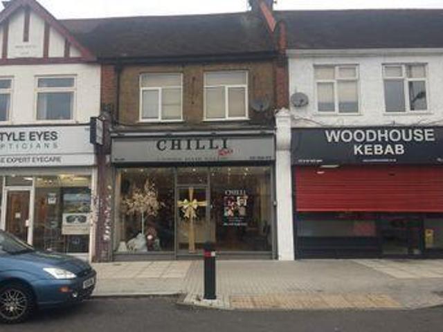 2 Bedrooms Flat for rent in Woodhouse Road, North Finchley N12