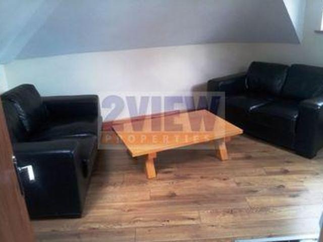 2 Bedrooms Flat for rent in Woodhouse Street Tff, Leeds, West Yorkshire LS6