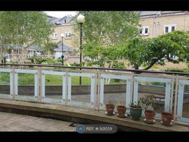 2 Bedrooms Flat for rent in Woodland Crescent, London SE16