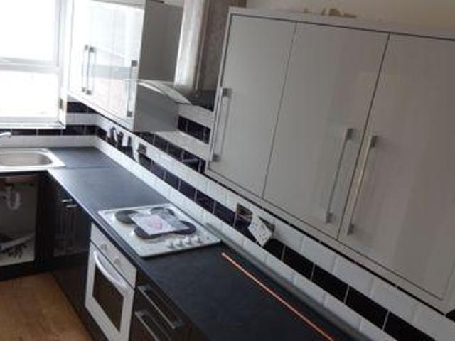 2 Bedrooms Flat for rent in Woodlands Road, Ilford IG1